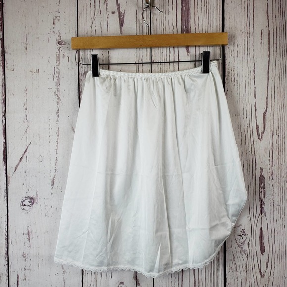 Sears | Intimates & Sleepwear | Sears Vintage 2 Slip Womens Size Medium ...